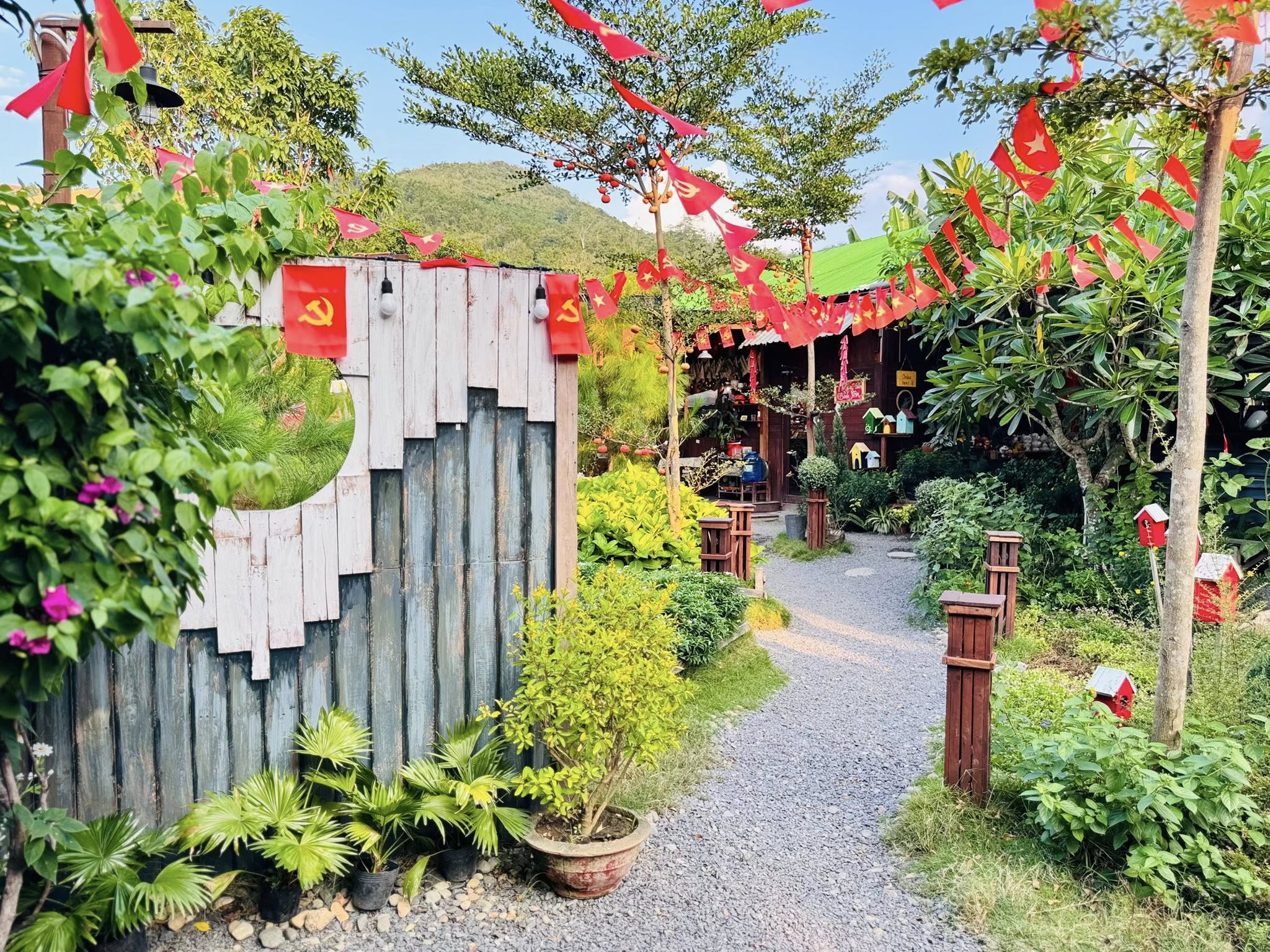 Tiệm Cà Phê Rù Rì – Quán Cà Phê Đẹp ở Nha Trang Cho Người Muốn “Chill ...
